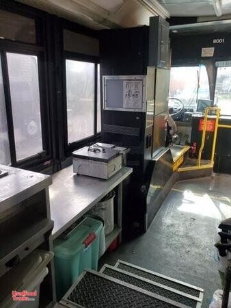 2002 International Bus Converted into Fully-Equipped Food Truck