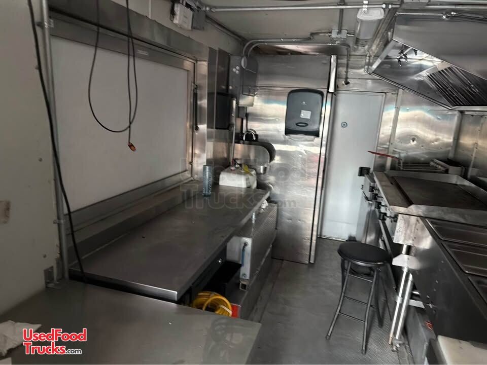 Well Equipped - Freightliner All-Purpose Food Truck with Fire ...