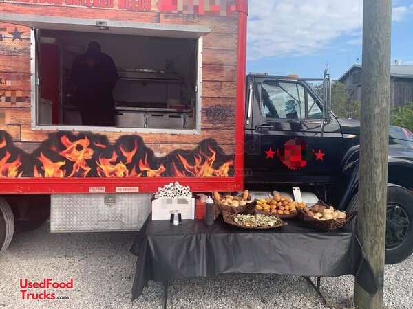 Diesel Barbecue Food Truck / Mobile Kitchen BBQ Rig with Porch