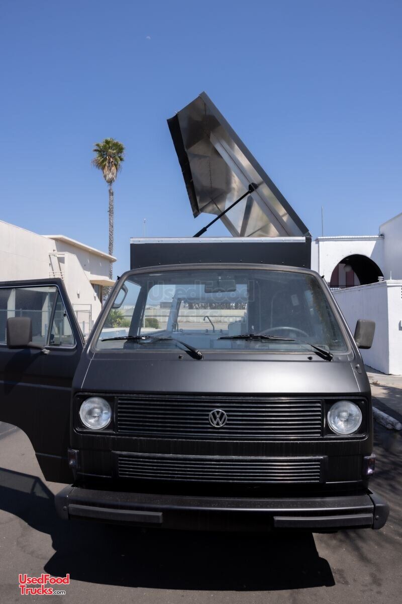 Turnkey - Volkswagen Vanagon Custom Mobile Bar and Cafe