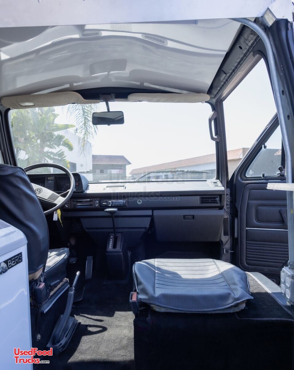 Turnkey - Volkswagen Vanagon Custom Mobile Bar and Cafe