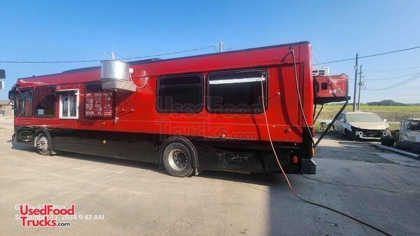 2006 - 28' Optima Food Bus with Fire Suppression System / DIY Food Unit