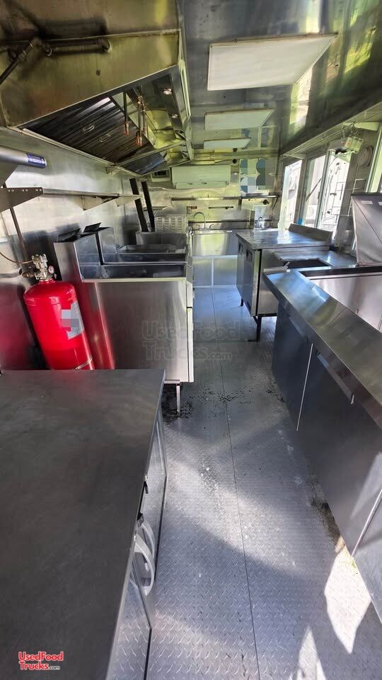 Double Axle Kitchen Food Concession Trailer with Pro Fire System