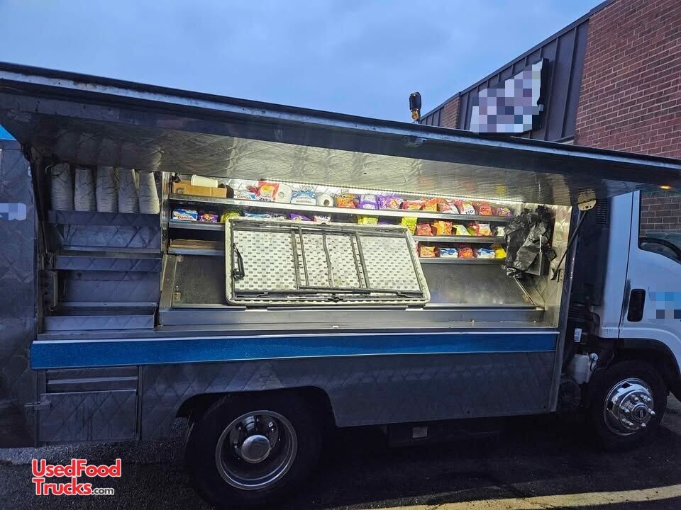 Clean - Isuzu NPR Lunch Serving Food Truck Canteen Truck