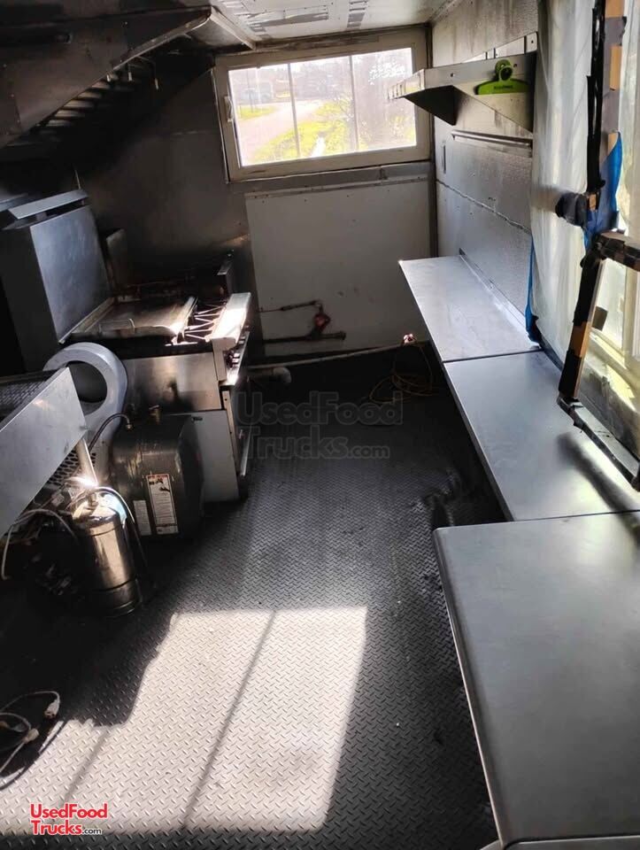 2020 8' x 17.5' Kitchen Food Concession Trailer with Fire Suppression ...