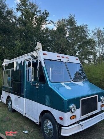 Ford Econoline Step Van Mobile Ice Cream and Shaved Ice Truck