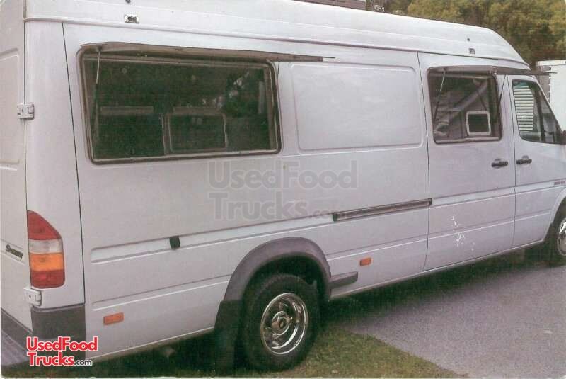 2004 Mercedes Freightliner Sprinter Concession Van