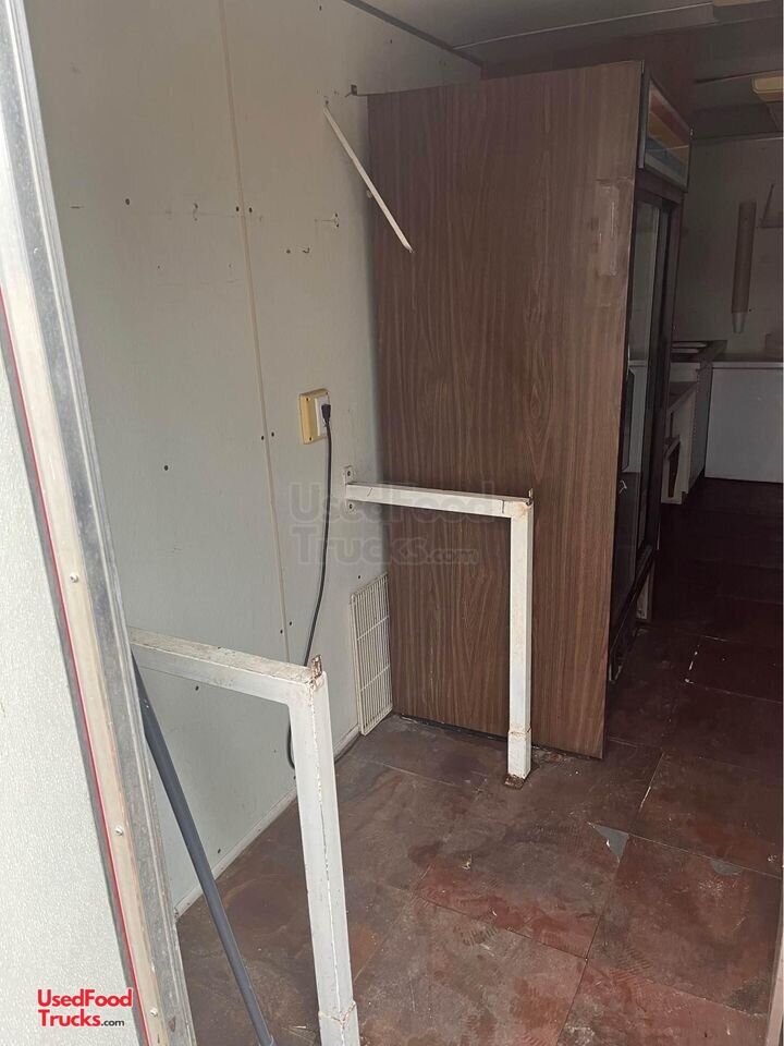 8' x 20' Food Concession Trailer Starter Mobile Street Food Unit