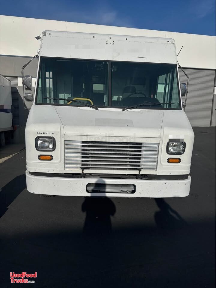 2012 Ford E450 All-Purpose Food Truck with Fire Suppression & HCD Insignia